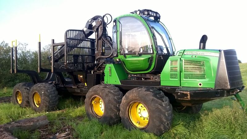 John Deere 1110E T3 Forwarder Parts Manual PC10321 – Heavy Equipment Manual