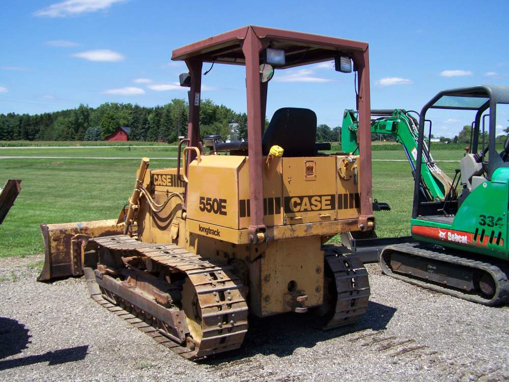 Case 550E Crawler Dozer Service Repair Manual PDF – Heavy Equipment Manual
