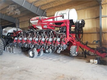 Challenger 8831 Planter Center Fill System Forward Fold Effective S/n ...