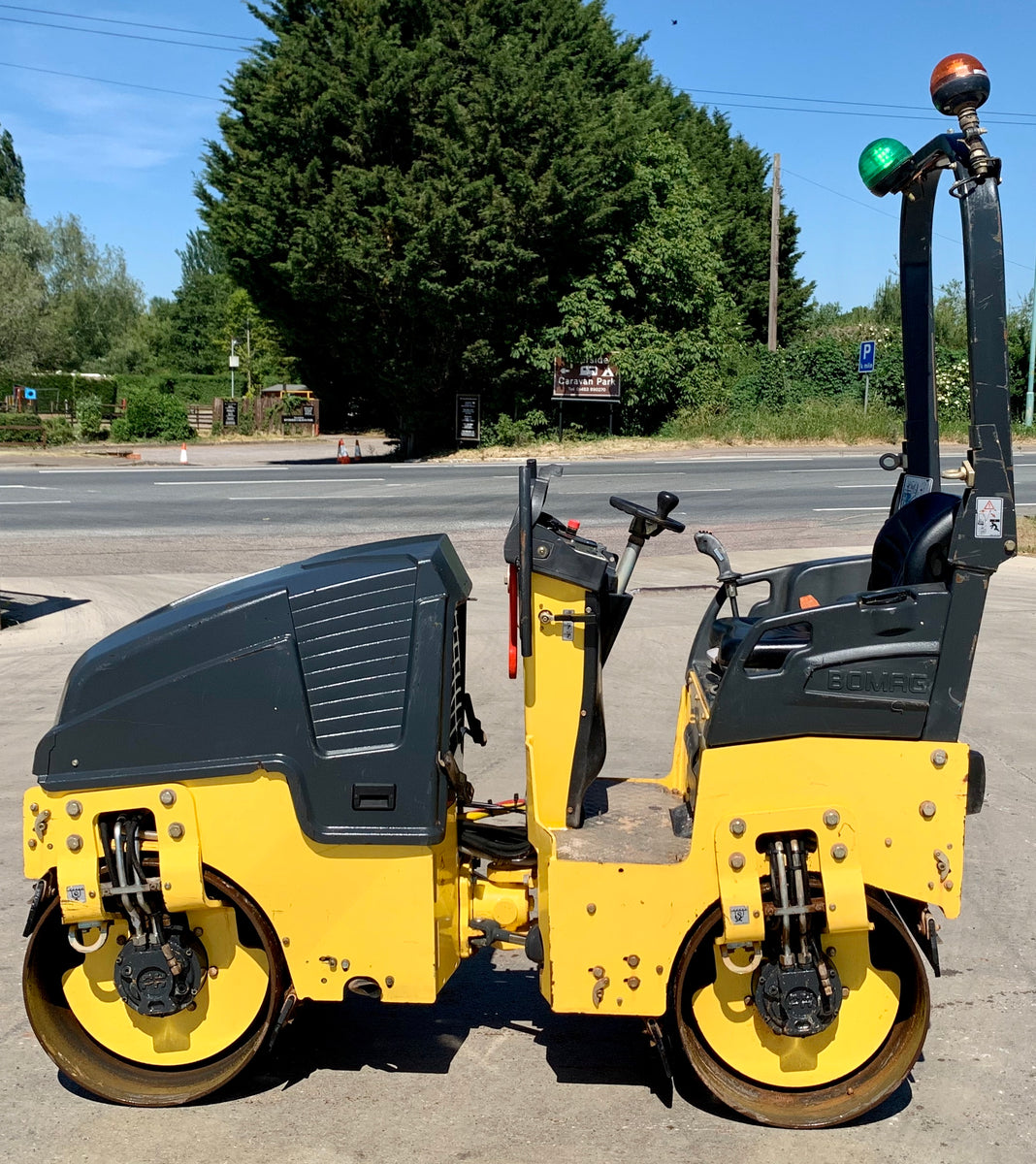 Download - Bomag BW 80 AD-5 Tandem Vibratory Roller Parts Manual Sn 10 ...