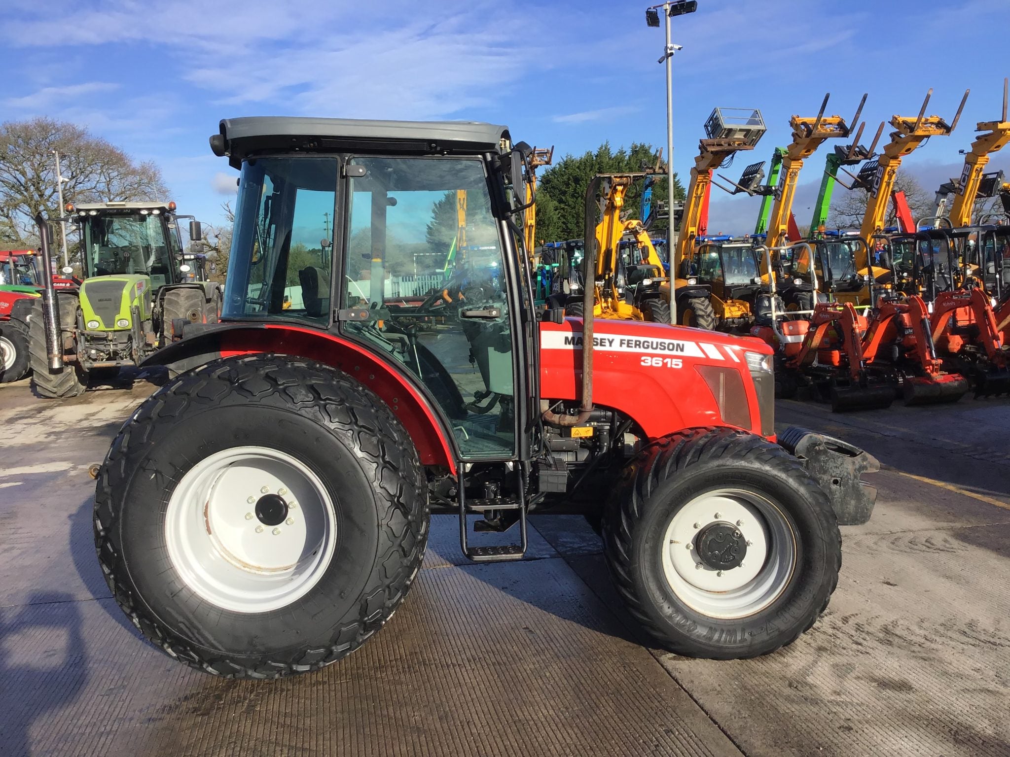 Massey Ferguson 3615 3625 3635 3645 Tractor Ser... – Heavy Equipment Manual